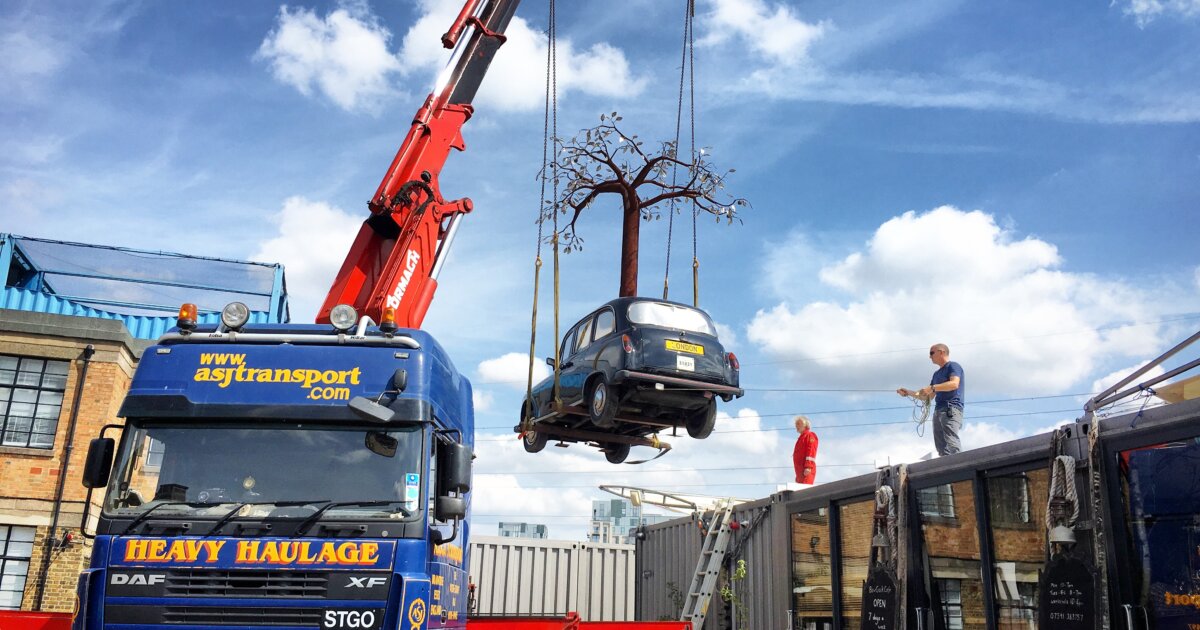 In pictures: Cab Tree sculpture move - News - Trinity Buoy Wharf